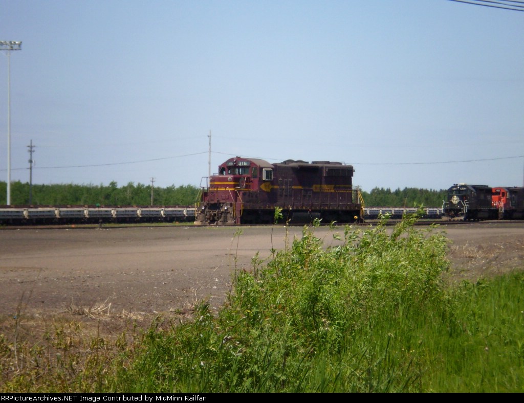 DM&IR 316 enjoying her last moments in the sun